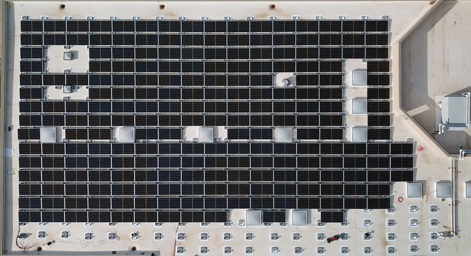 UNM Solar Panel Installation| Commercial Solar | Sol Luna Solar, New Mexico